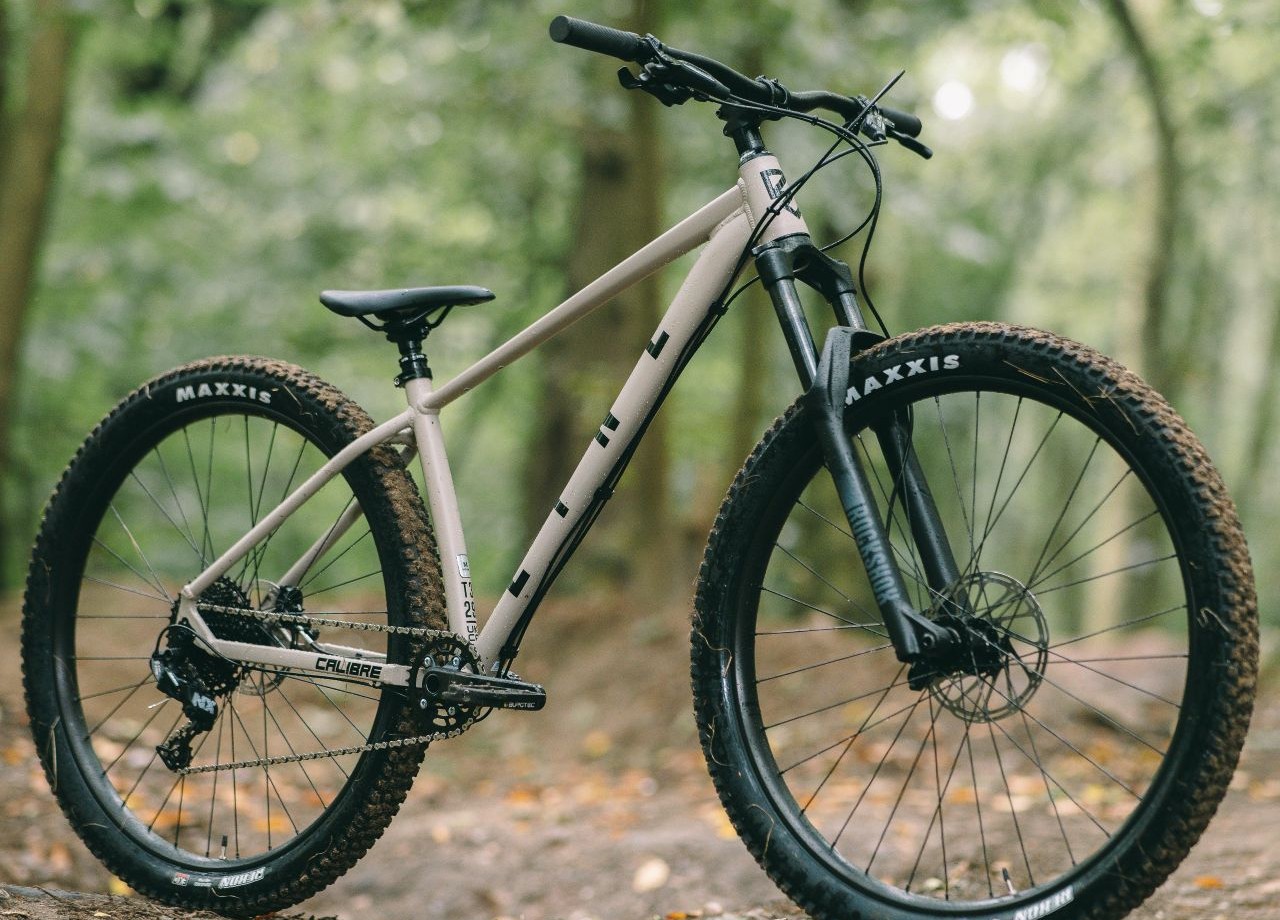 Discover the Calibre Line Hardtail Mountain Bike Range from Velostrive ...